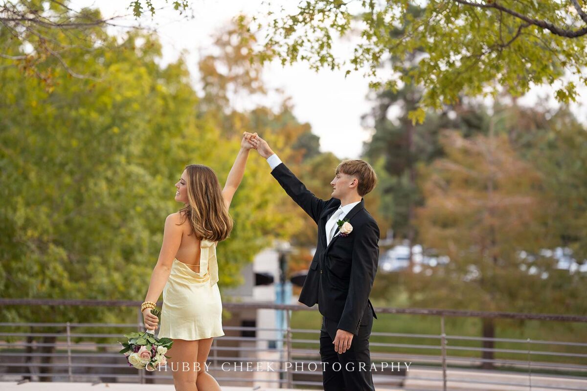 Easy Prom and Homecoming Poses for High School Seniors