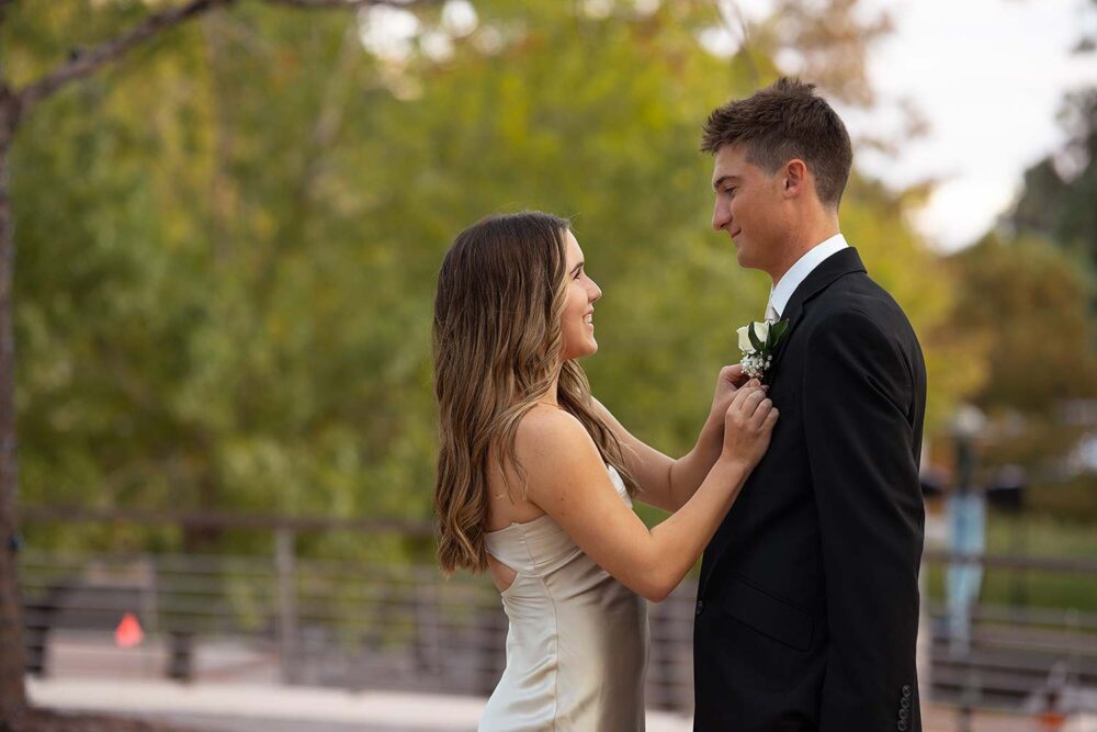 Easy Prom and Homecoming Poses for High School Seniors
